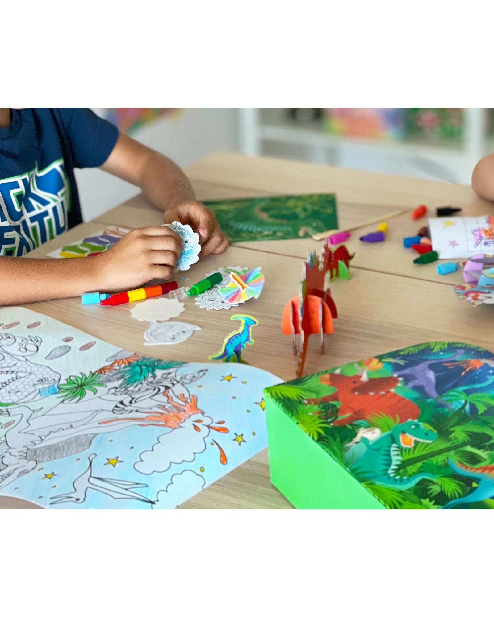 Dinosaur Activity Set – Kidstuff